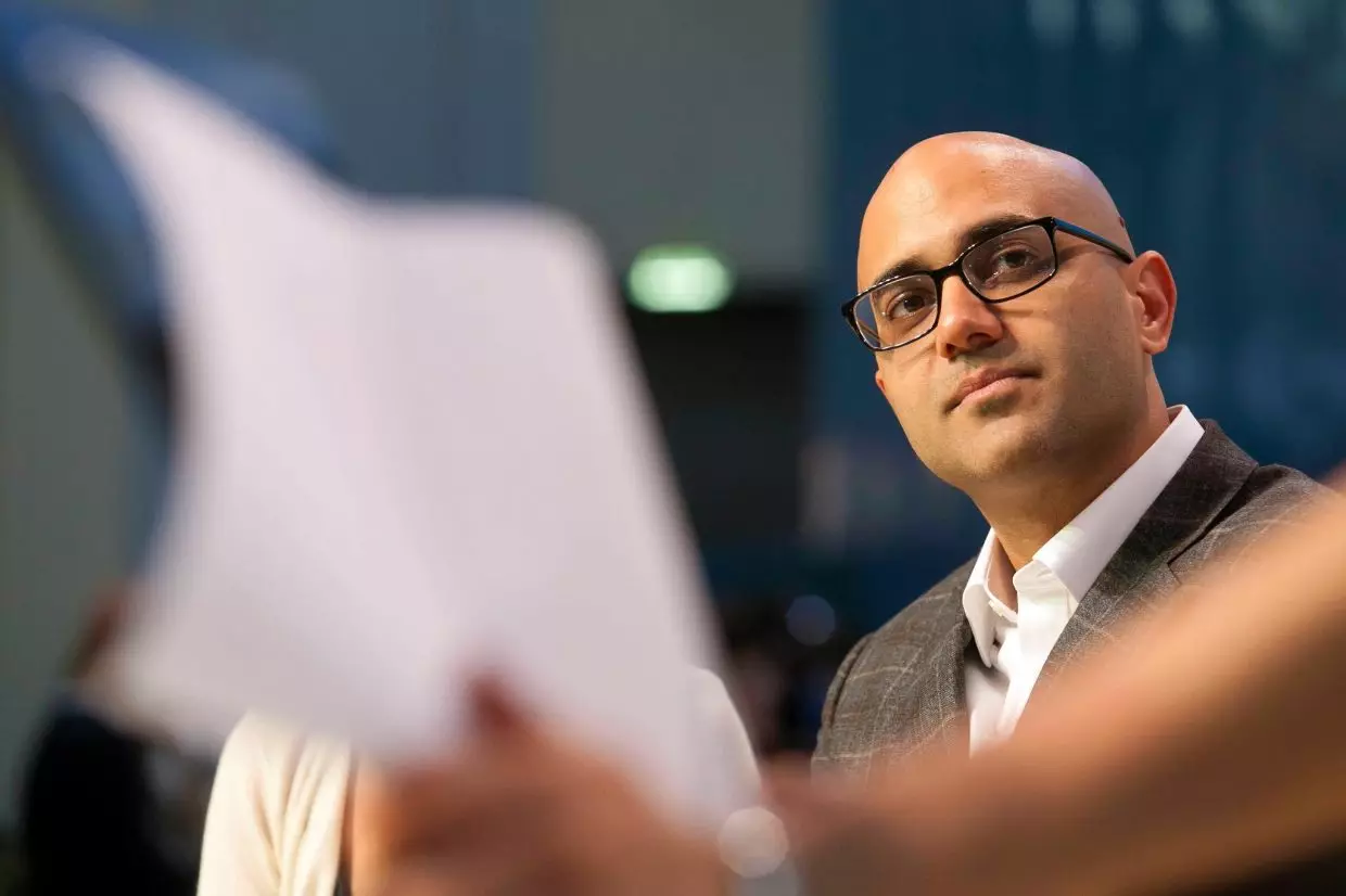 Ayad Akhtar: Muslims in America, isang Playwright's Compendium of Characters