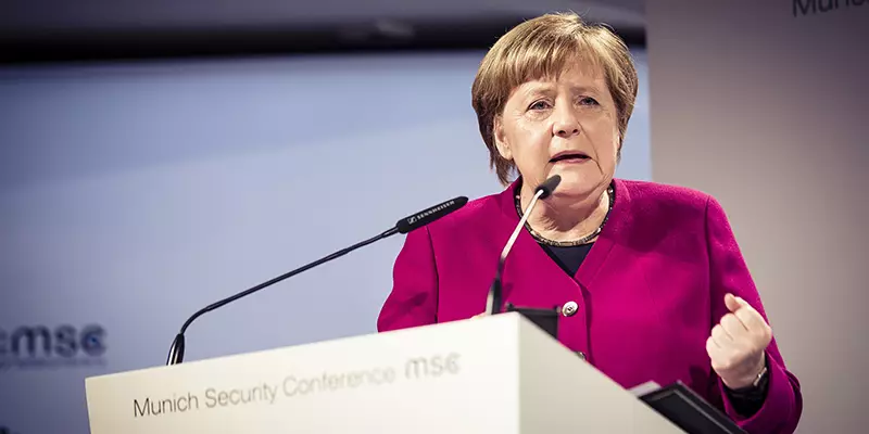 Kati Marton về Sức mạnh Biến đổi của Angela Merkel