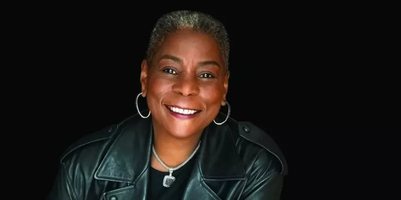 Ursula Burns ar Beryglon Eithriad