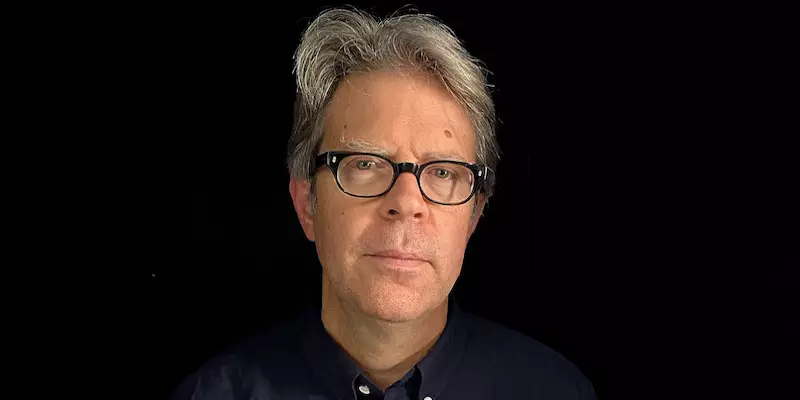 Jonathan Franzen ar Gyfrifo â Therfynau a Dibenion Ysgrifennu Nofelau