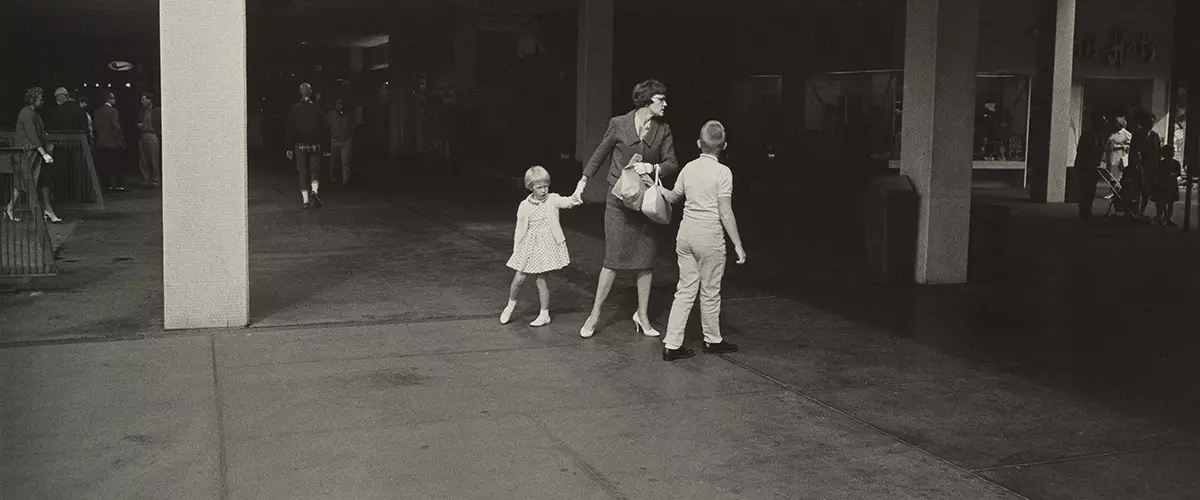 Wêneyên Garry Winogrand Tevahiya Romanan Dihewîne