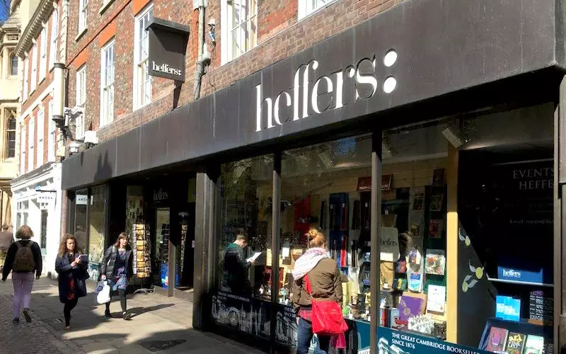 Wawancara sareng Toko Buku: Heffers Bookshop