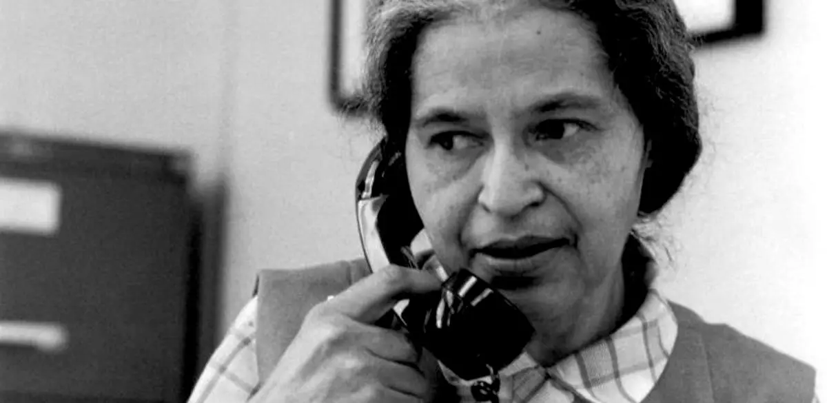 Kos Peribadi Kepahlawanan Awam: Mengenai Kehidupan Rosa Parks di Detroit