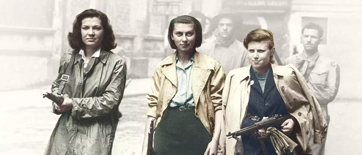 Le donne italiane che resistettero ai nazisti con pietre e forza di volontà