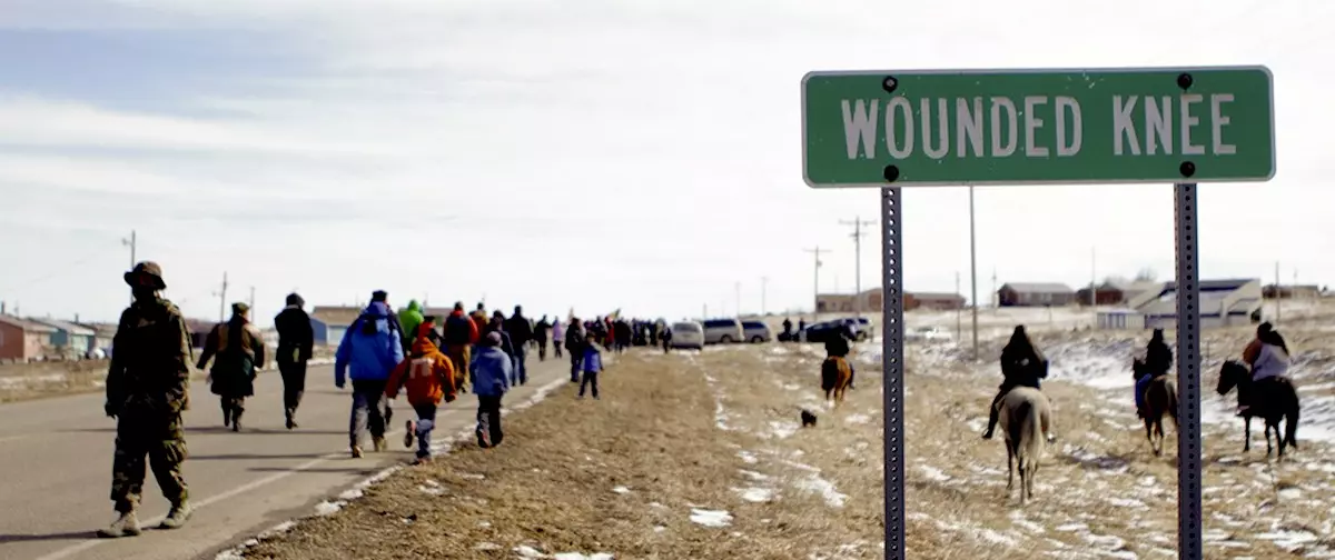 Layli Long Soldier on Wounded Knee i ubojstvo Georgea Floyda