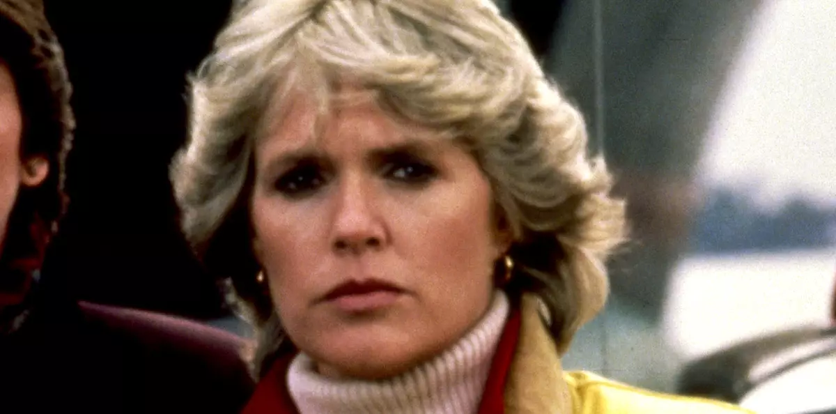 Sharon Gless på hennes första scenframträdande och tjänar ett sjuårskontrakt för Universal Studios